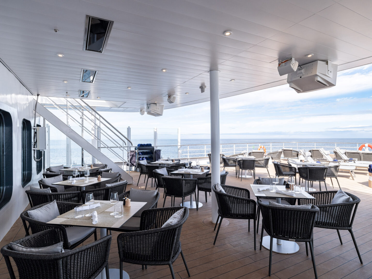 Platinum Smart-Heat™ Electric - Ultra-Slim, Flush-Mount Outdoor Heater ...