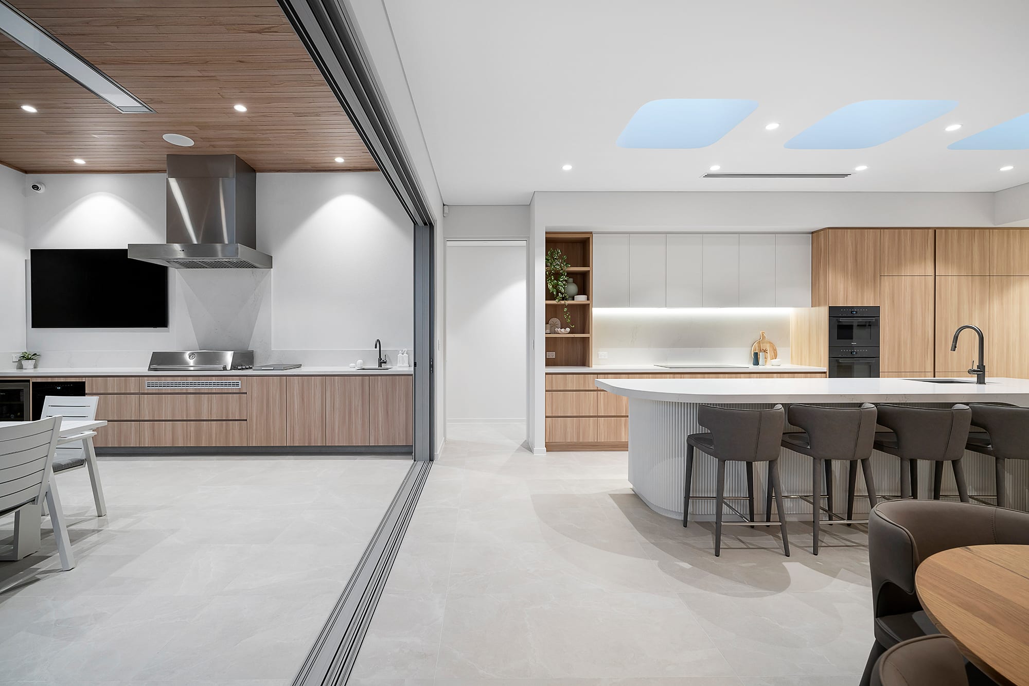 Premium Recessed Wall & Ceiling Heaters For Outdoor Spaces - Official ...