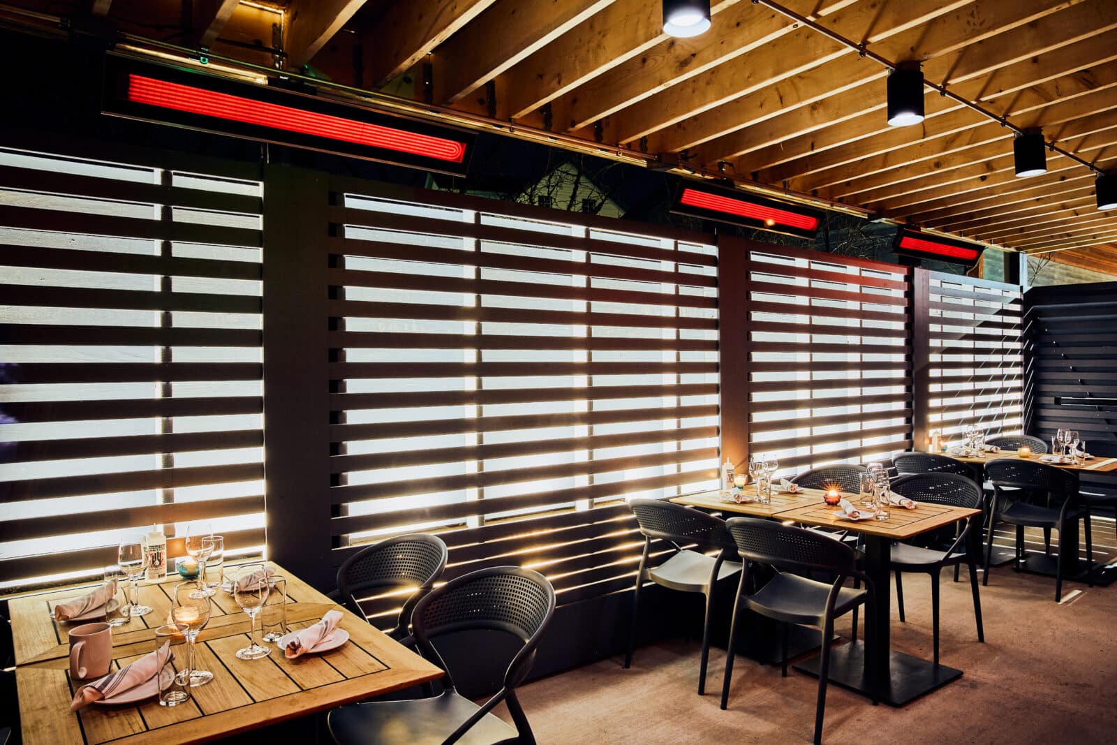 Premium Outdoor Ceiling-Mounted Heaters - Official Bromic Heating